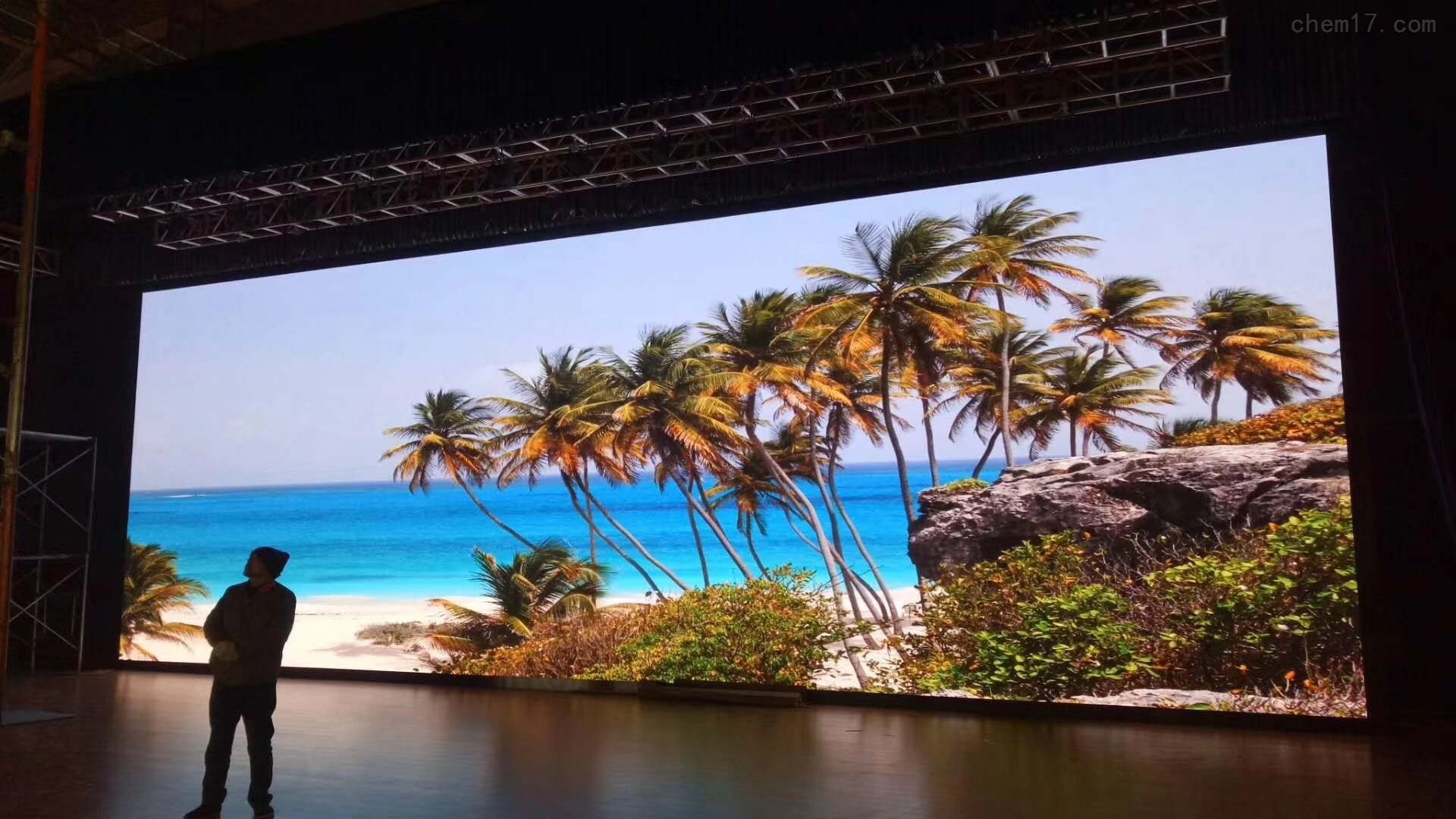 LED舞台屏P5全彩大屏幕价格厂家定做报价表_P5LED显示屏-深圳市联硕光电有限公司